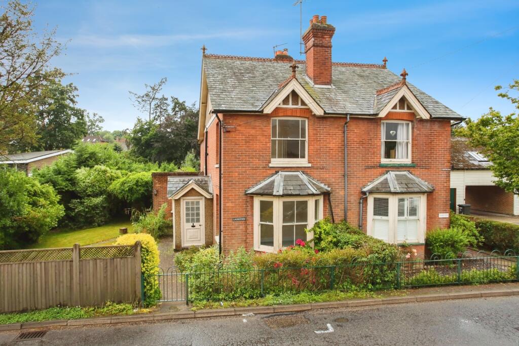 3 bedroom semi-detached house for sale in Durgates, Wadhurst, TN5
