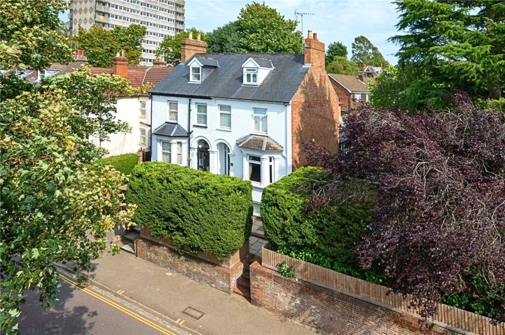 4 bedroom semi-detached house for sale in Alma Road, St. Albans ...