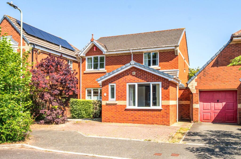 4 bedroom detached house for sale in Exeter, Devon, EX2