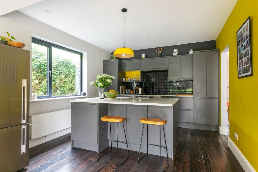 5 bedroom detached house for sale in Springvale Road, Winchester, SO23