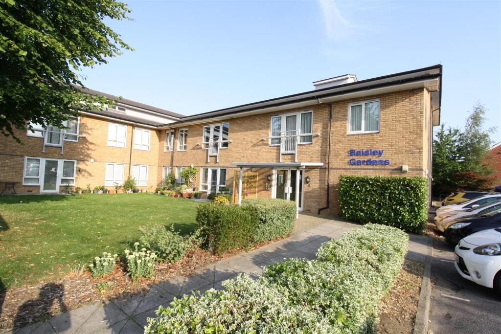 2 bedroom flat for sale in Napier Street, Bletchley, MK2