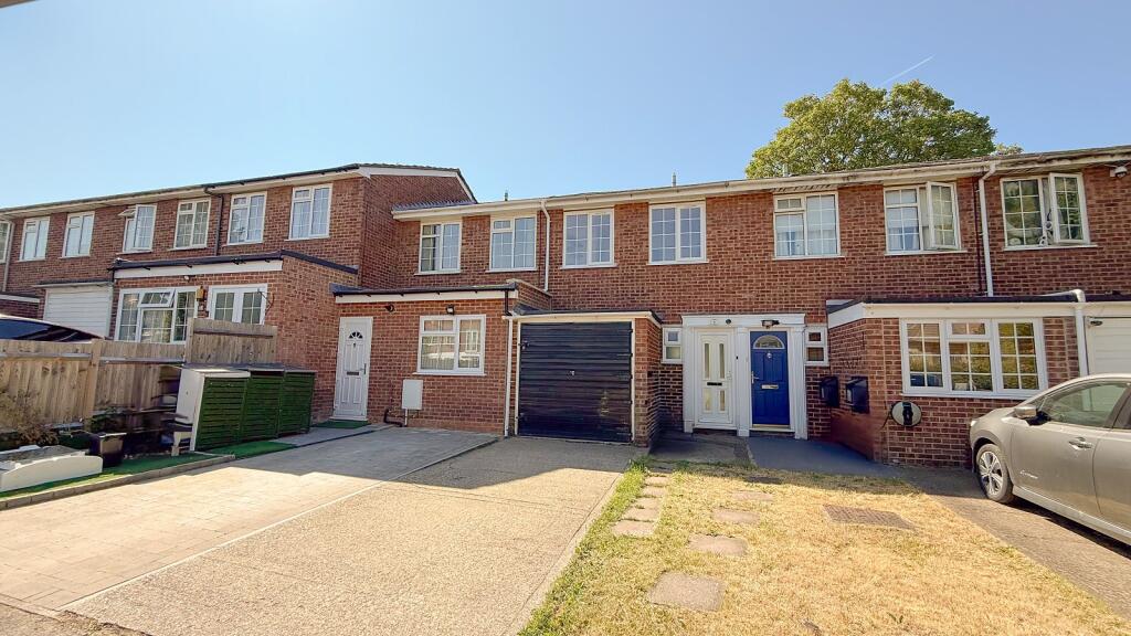3 bedroom terraced house for sale in Brandy Way, Sutton, Surrey. SM2