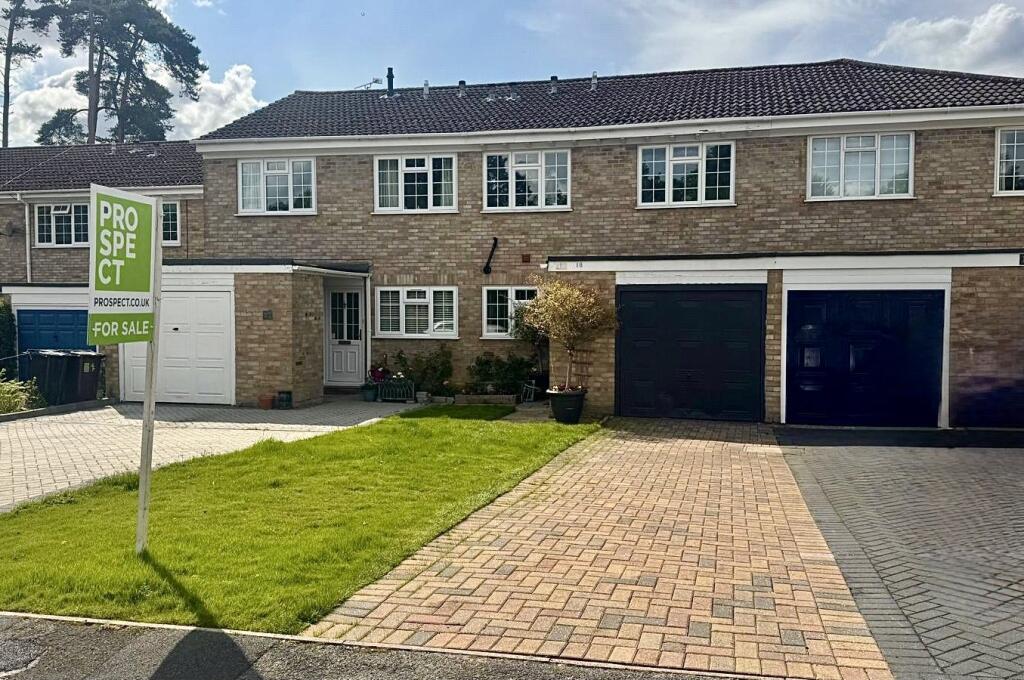 3 bedroom terraced house for sale in Tickenor Drive, Finchampstead ...