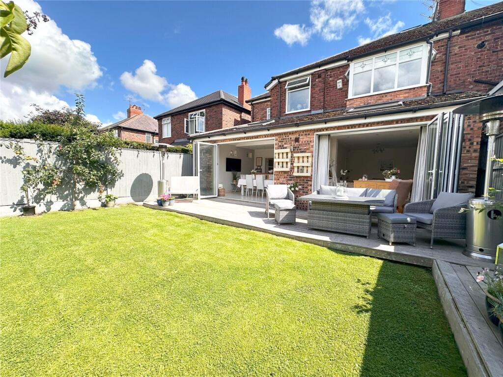 4 bedroom semi-detached house for sale in Rivington Grove, Audenshaw ...