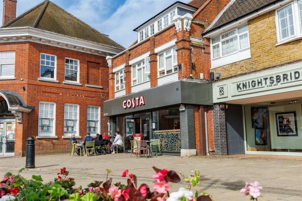 1 bedroom apartment for sale in High Street, Epping, CM16