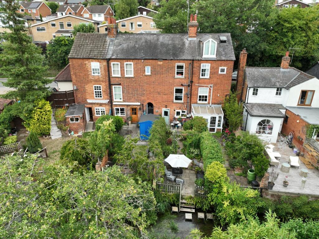 3 bedroom terraced house for sale in Codicote Road, Welwyn, AL6