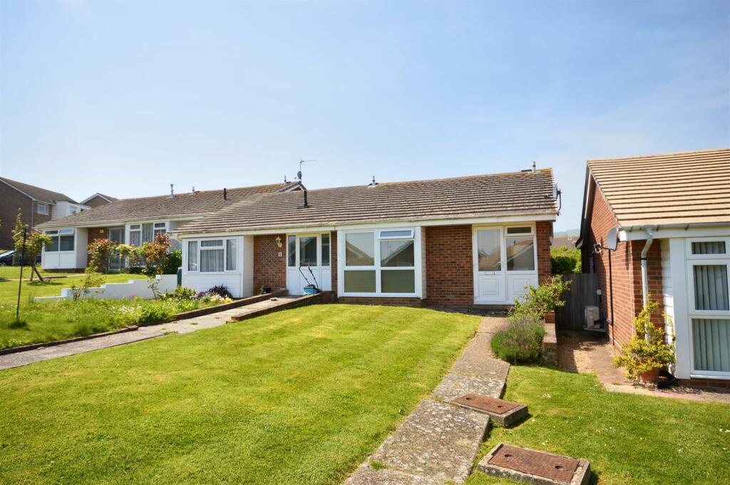 2 Bedroom Semi Detached Bungalow For Sale In Tamarack Close Eastbourne