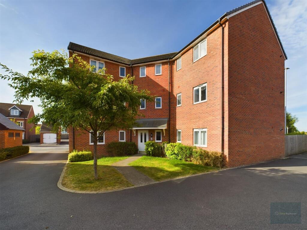 2 bedroom apartment for sale in Scholars Way, Melksham, SN12