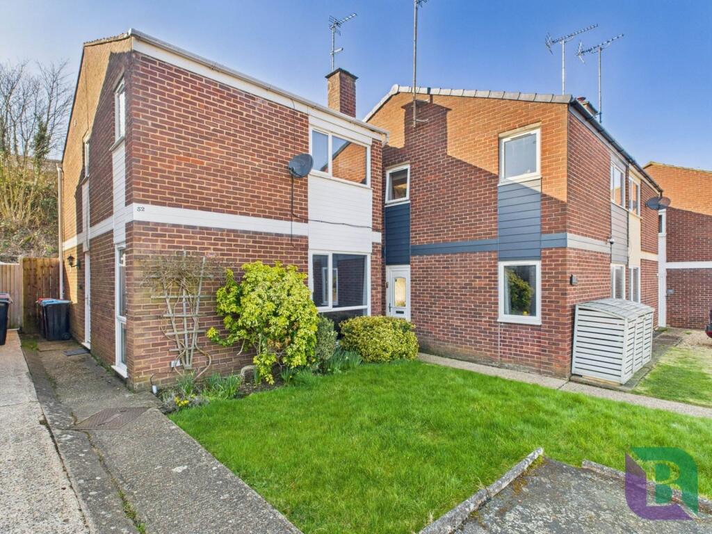 3 bedroom detached house for sale in Frensham Drive, Bletchley, MK2