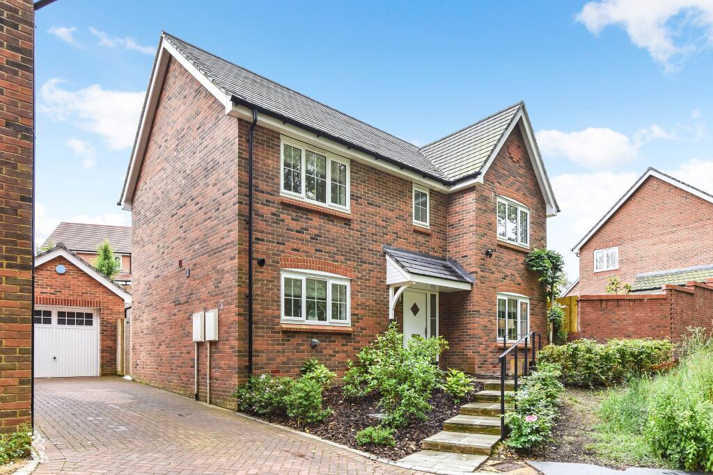 4 bedroom detached house for sale in Romsey, SO51