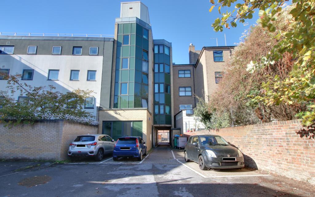 1 bedroom apartment for sale in Southampton Street, SO15