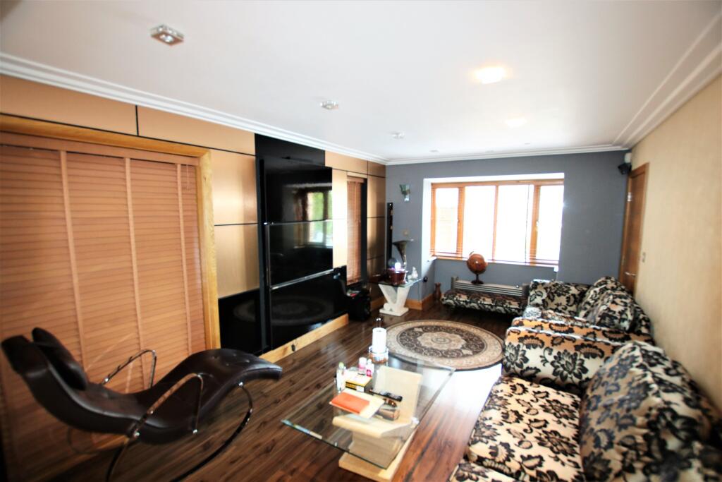 5 bedroom detached house for sale in West End, Southampton, SO30