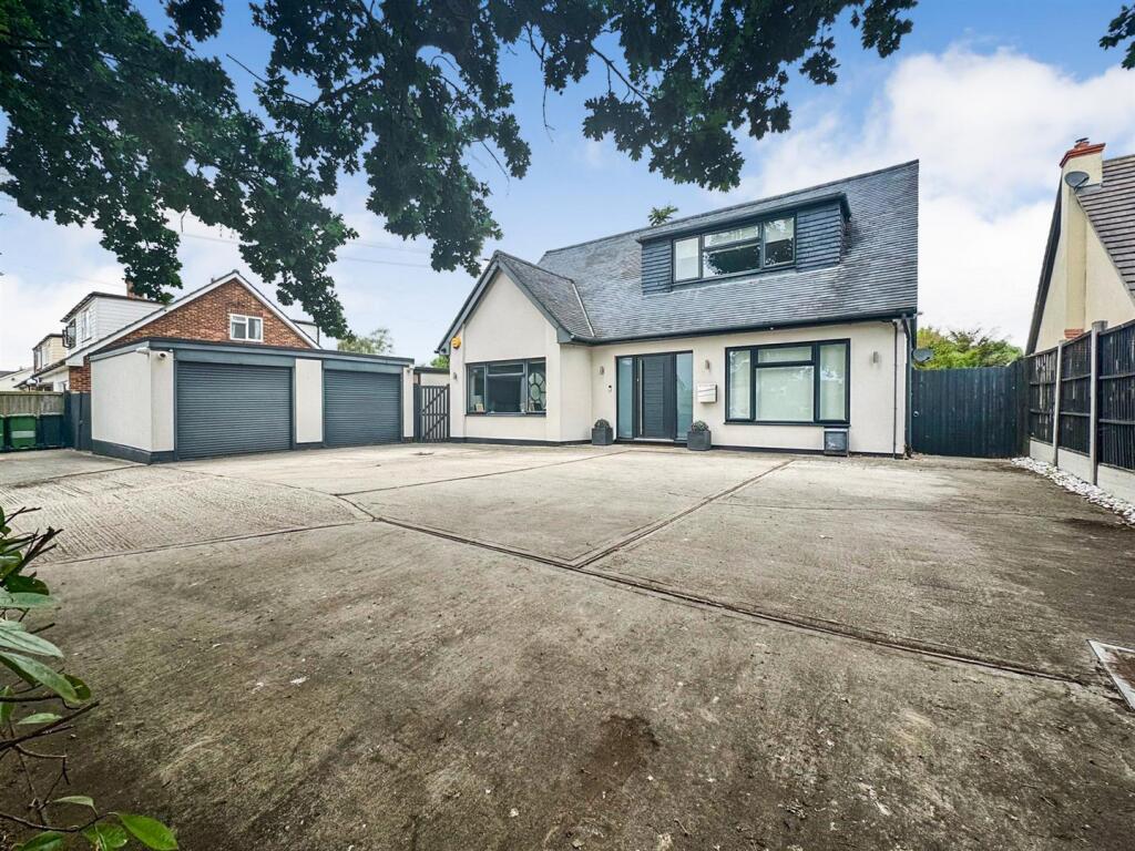 3 bedroom house for sale in Burnham Road, Althorne, CM3