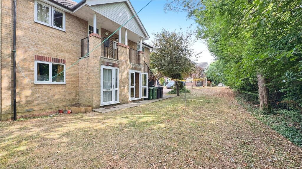Studio flat for sale in Roundacre, Halstead, Essex, CO9