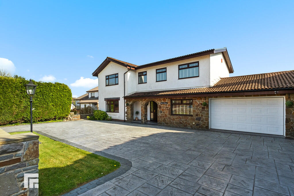 5 bedroom detached house for sale in Pen Y Waun, Pentyrch, Cardiff, CF15