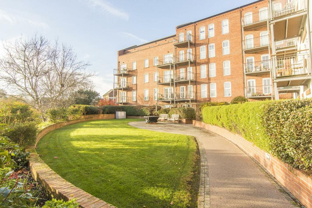 2 Bedroom Apartment For Sale In St Marys Road Market Harborough Le16