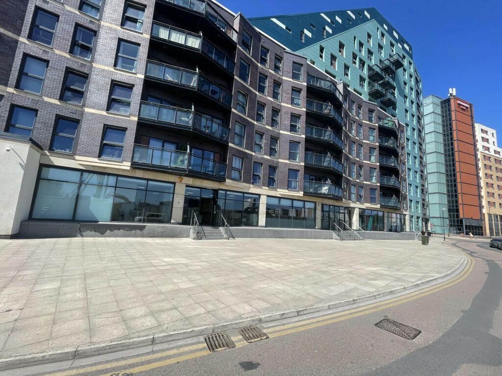 2 bedroom flat for sale in 1 Brewery Wharf, Waterloo Street, Leeds ...