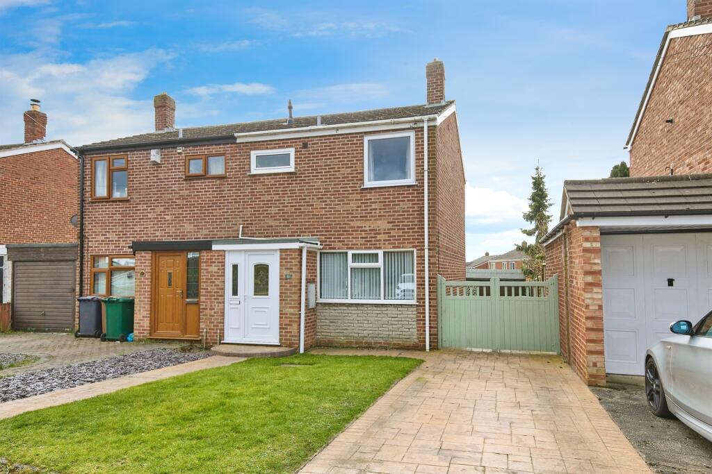 3 bedroom semi-detached house for sale in Pingle Farm Road, Newhall ...