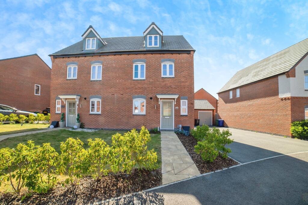 4 bedroom semi-detached house for sale in Fallow Way, Mansfield, NG18