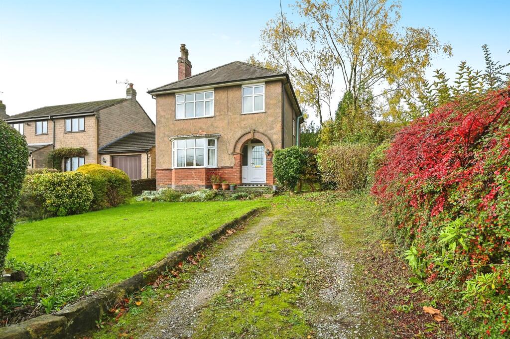 3 bedroom detached house for sale in The Common, Crich, Matlock, DE4