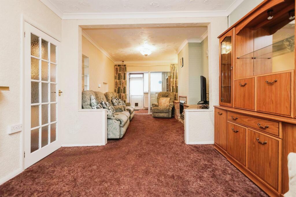 3 bedroom semi-detached house for sale in Chaffcombe Road, Birmingham, B26