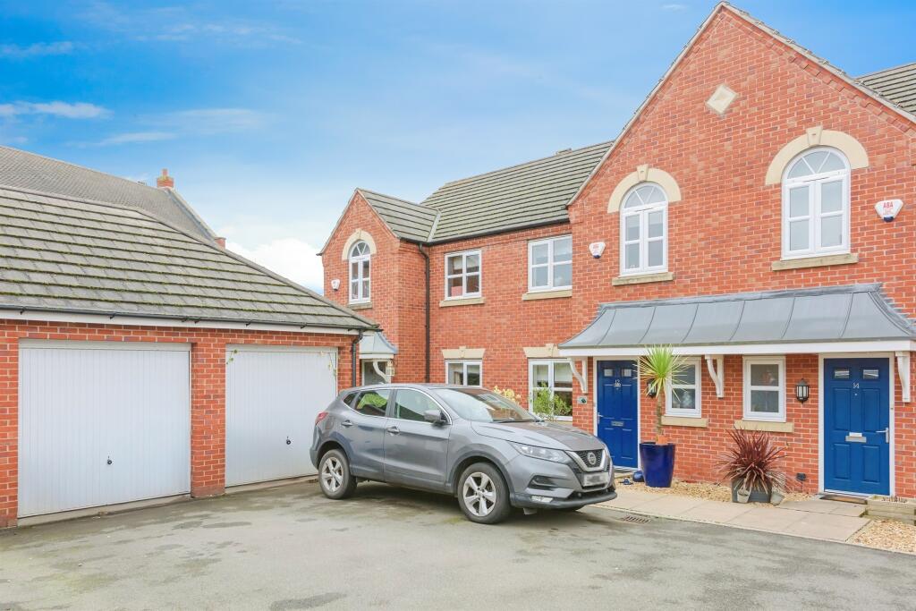 3 bedroom terraced house for sale in Leven Road, Tamworth, B77