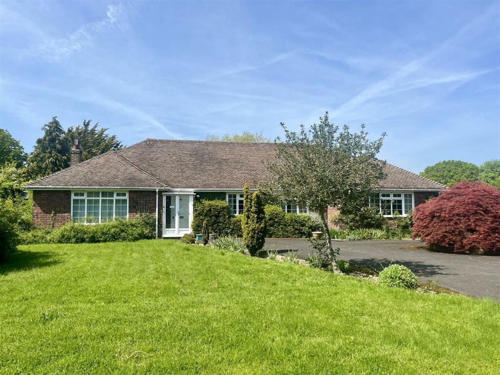 4 bedroom detached bungalow for sale in Main Street, Beckley, Rye, TN31