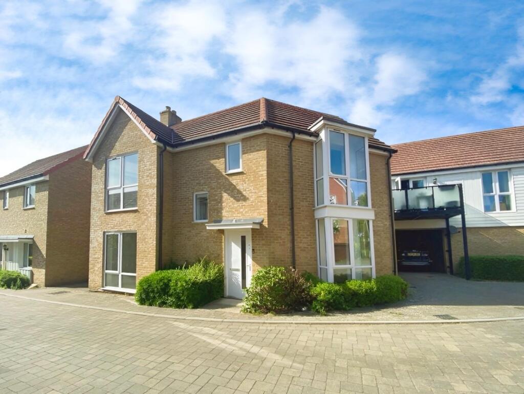 3 bedroom detached house for rent in Arthur Maybury Close, Ashford, TN23