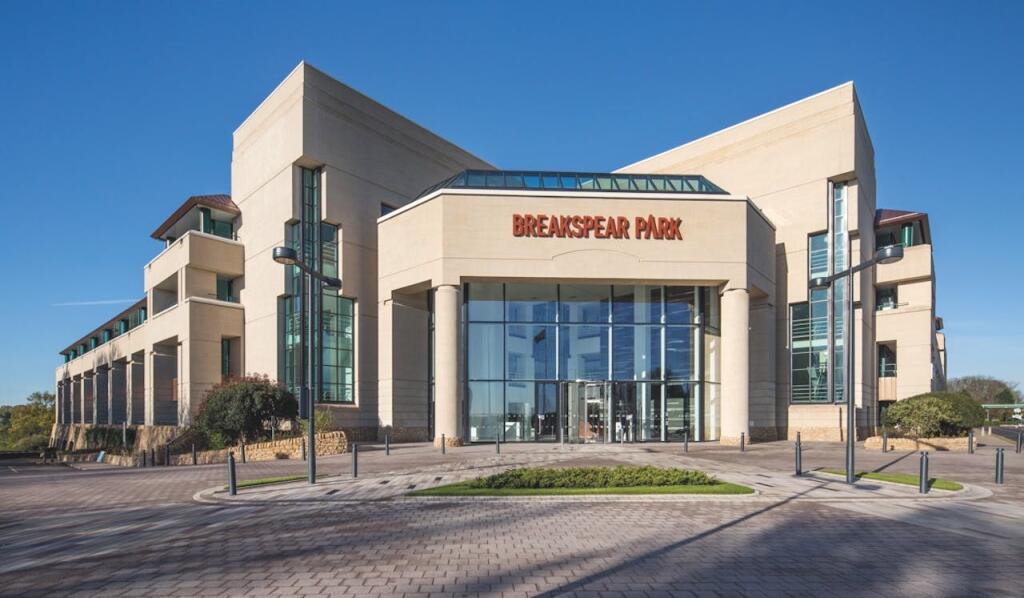 Office to lease in Breakspear Park, Breakspear Way, Hemel Hempstead ...