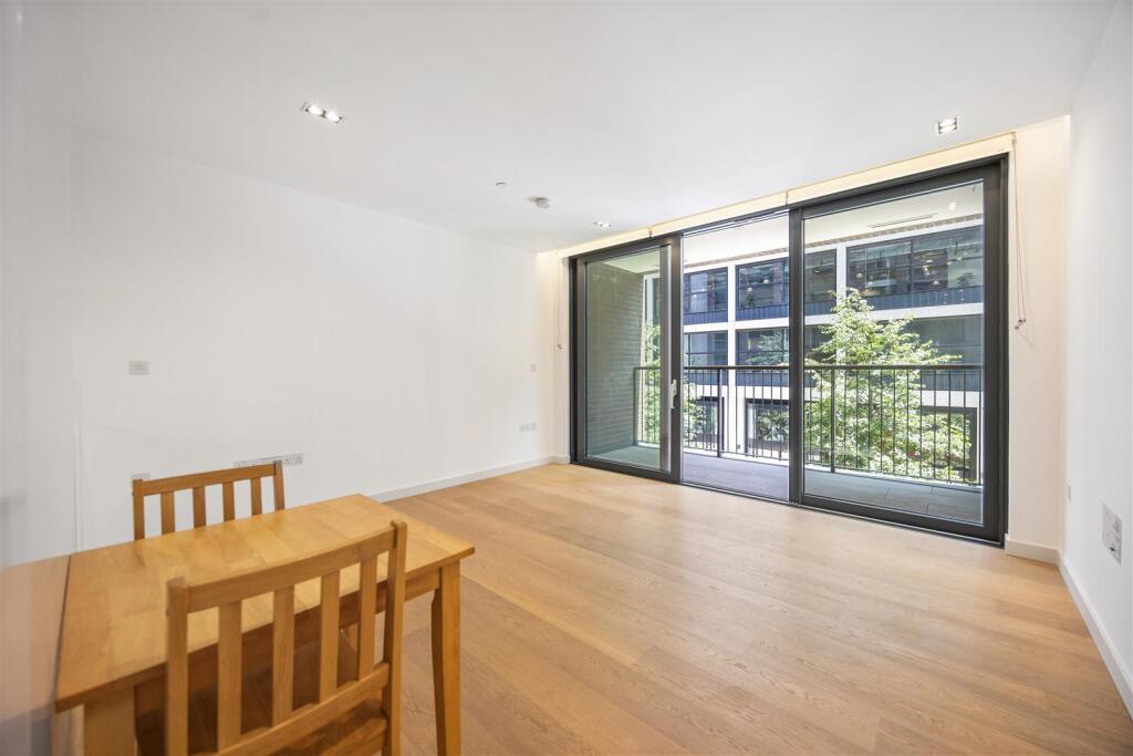 1 bedroom apartment for sale in Handyside Street, Kings Cross, London, N1C