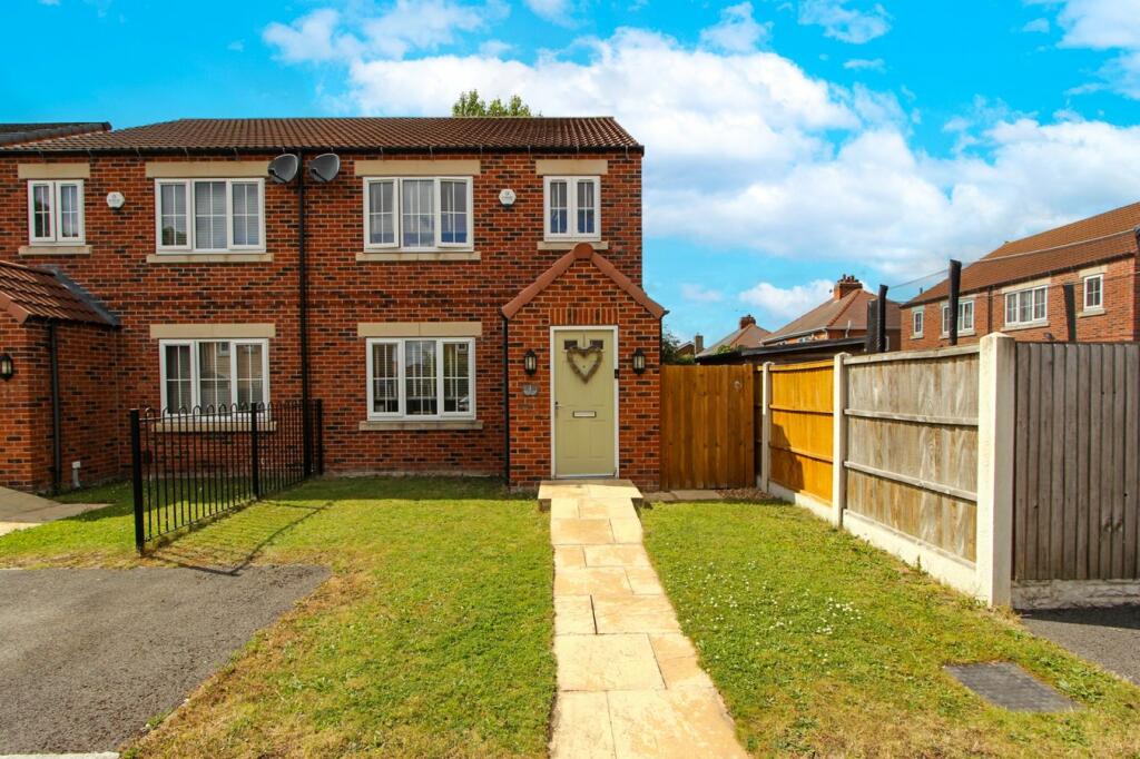 3 Bedroom Semi Detached House For Sale In Rosedene Close Edenthorpe