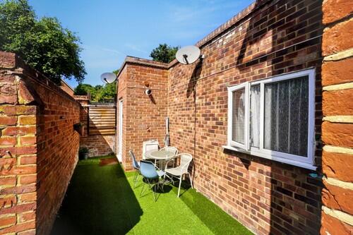 1 bedroom flat for rent in Flat E, The Windmill, Stansted Mountfitchet ...