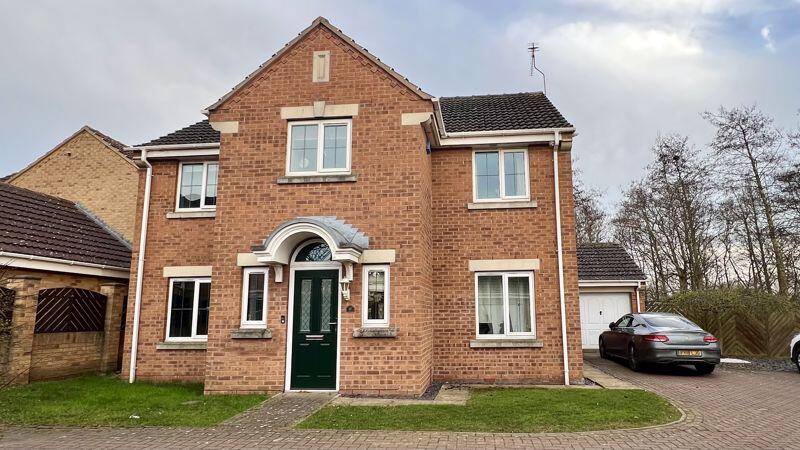 4 bedroom detached house for sale in Mulberry Gardens, Scunthorpe, DN16