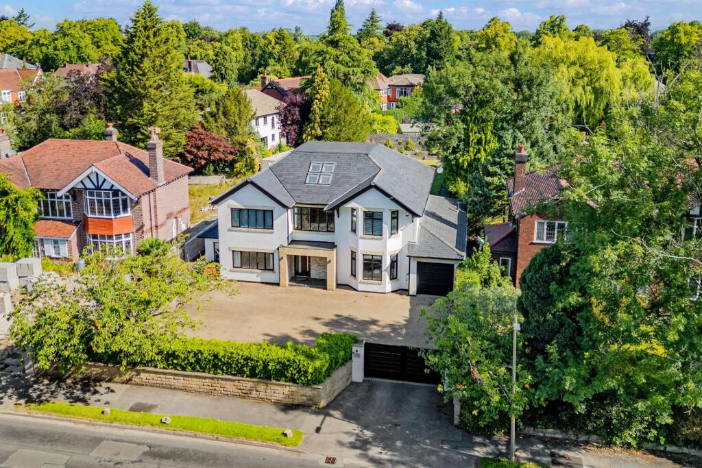 5 bedroom detached house for sale in Manor Road, Bramhall, SK7