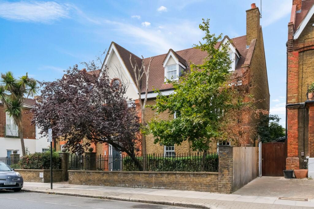 2 bedroom flat for sale in Stapleton Hall Road N4 3QQ, N4