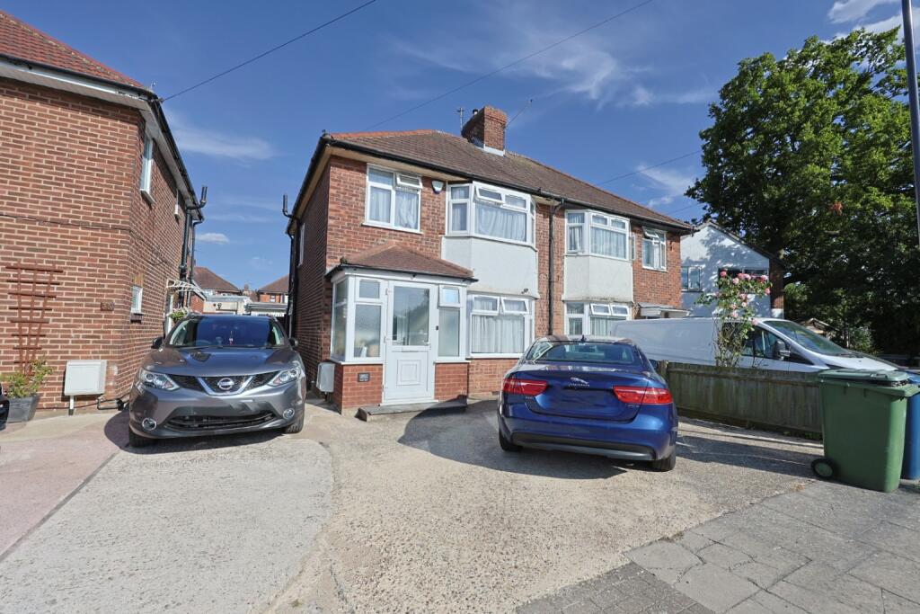 3 bedroom semi-detached house for sale in St. Davids Drive, HA8
