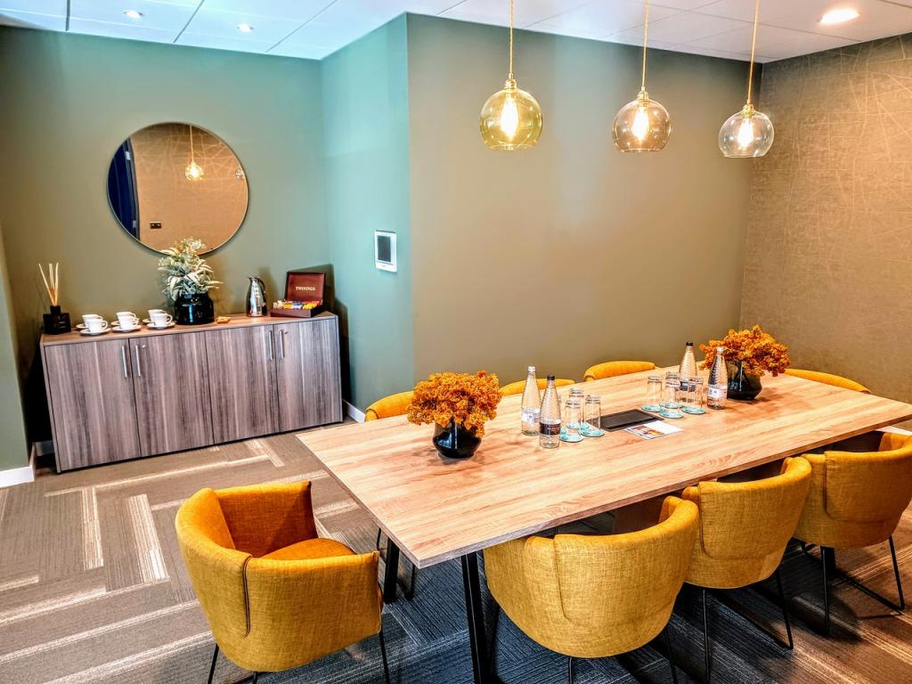 Office to lease in Arena, 100 Berkshire Place, Winnersh Triangle ...