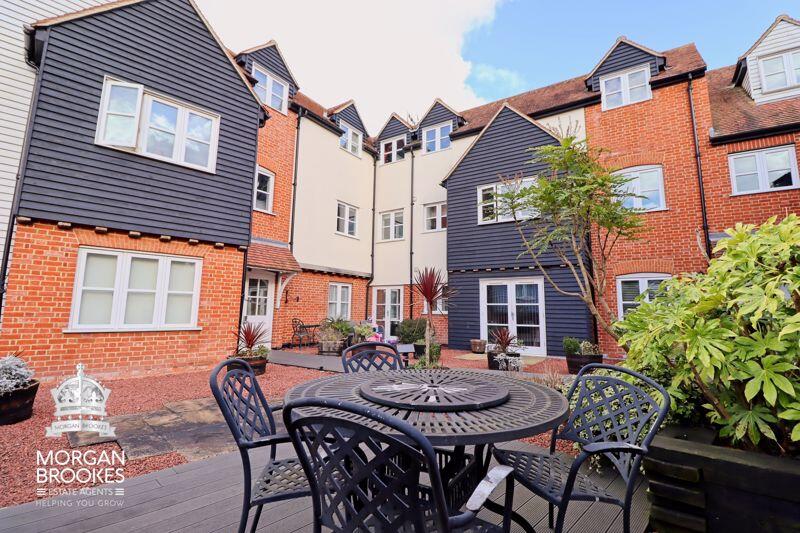 1 bedroom flat for sale in High Street, Benfleet, SS7
