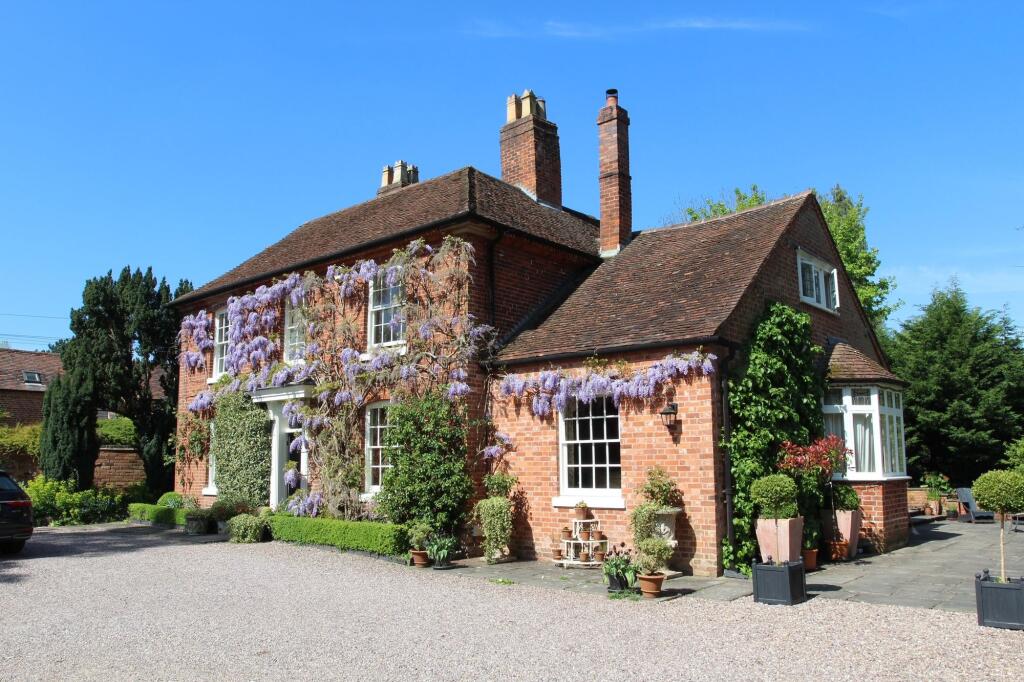 4 bedroom detached house for sale in Darley Green Road, Knowle, B93