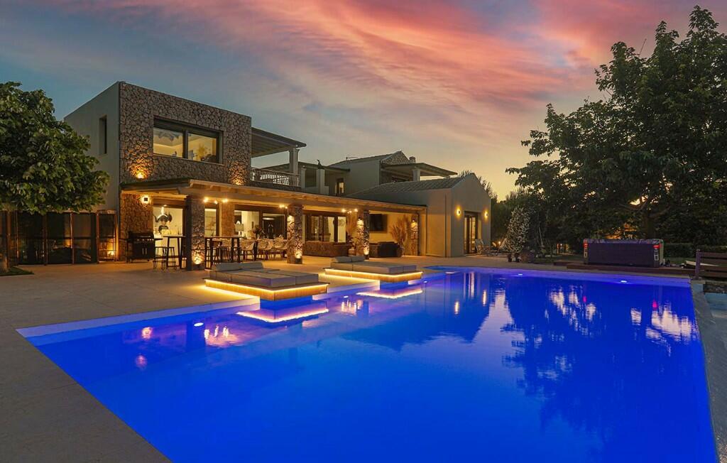 6 bedroom villa for sale in Potamos, Corfu, Ionian Islands, Greece