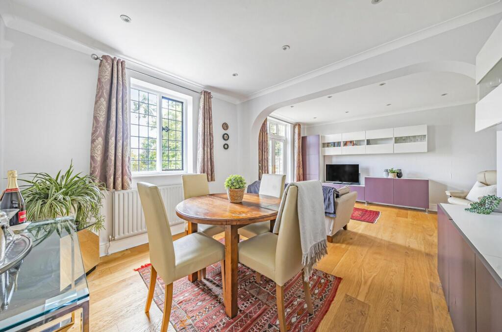 2 bedroom semi-detached house for sale in Frant Road, Tunbridge Wells, TN2