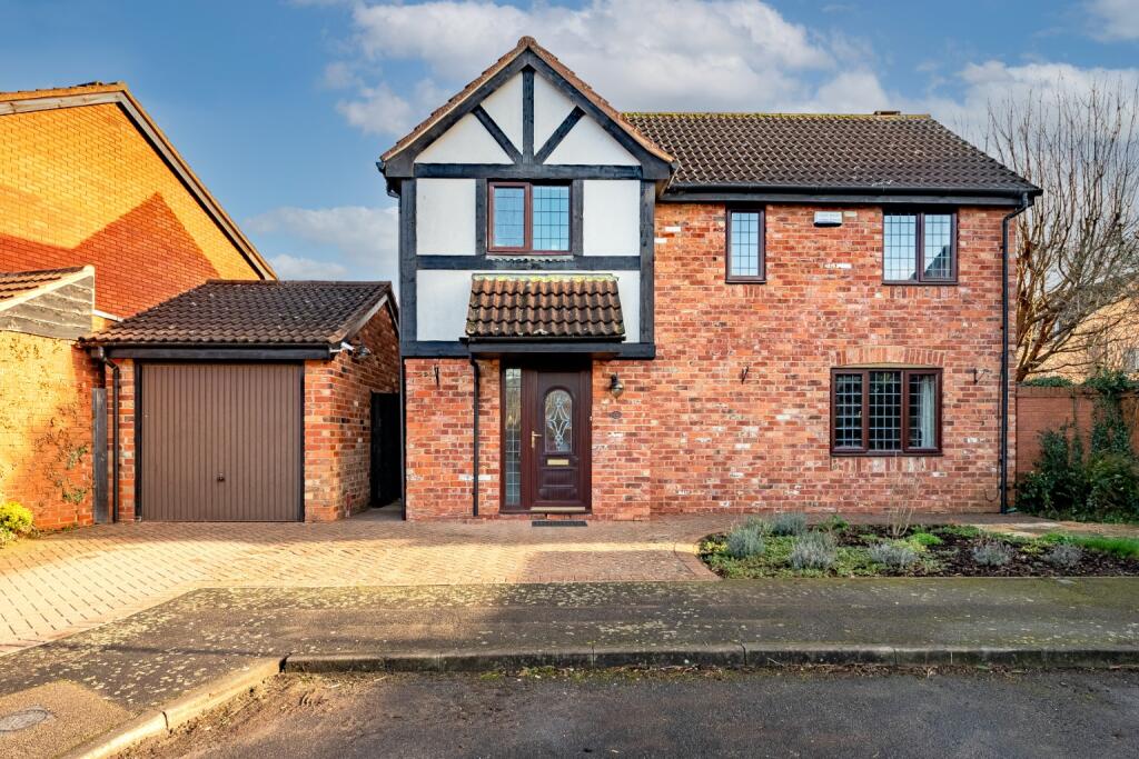 3 bedroom detached house for sale in Lottings Way, Eaton Ford, St ...