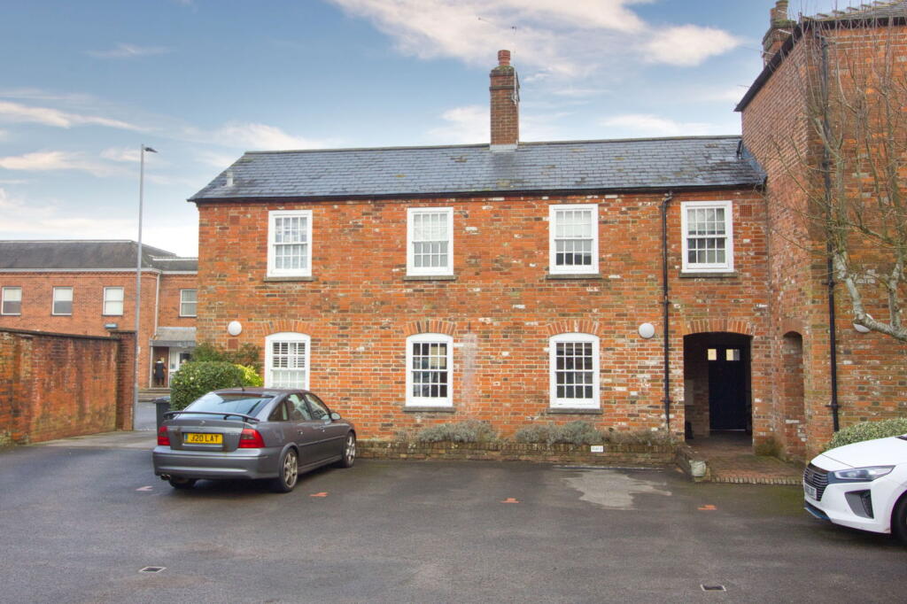 1 bedroom ground floor flat for sale in Nags Head Court, New Park ...