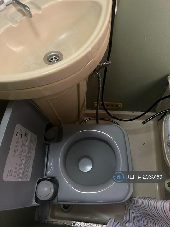 Literally a van! : r/SpottedonRightmove