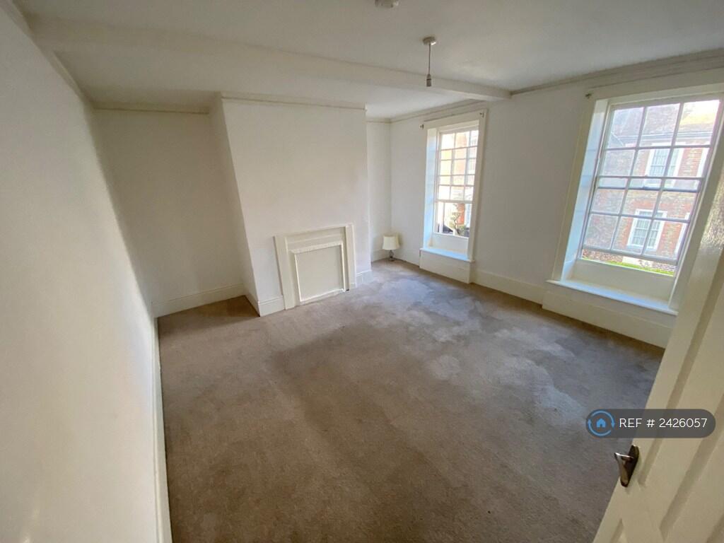 1 bedroom flat for rent in High Street, Ramsgate, CT11