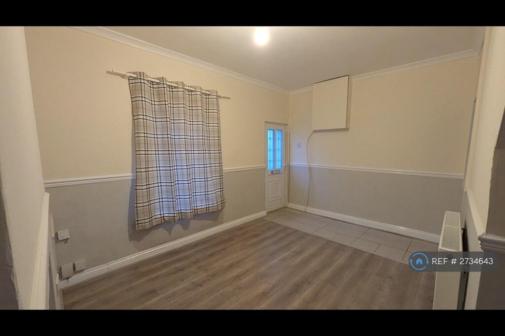 2 bedroom terraced house for rent in Prince Street, Newport, NP19