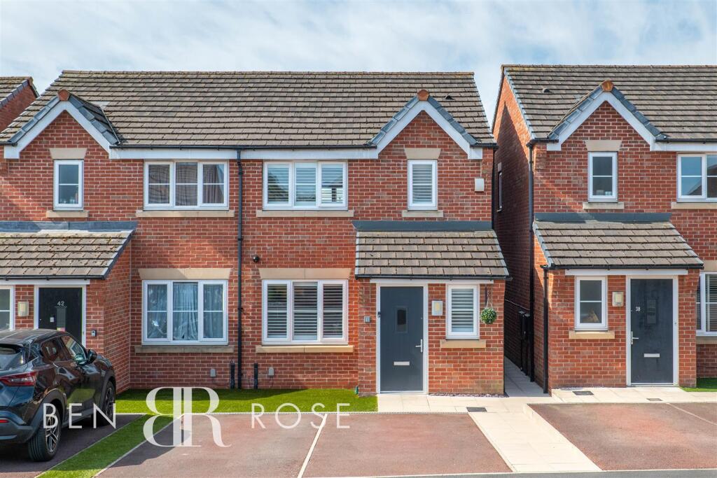 3 bedroom semi-detached house for sale in Grove Farm Drive, Adlington ...