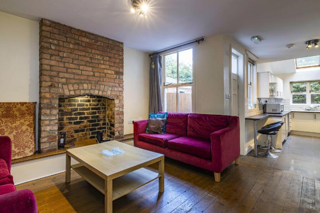 6 bedroom house share for rent in Cycle Road, Lenton, Nottingham ...