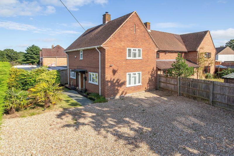 2 bedroom end of terrace house for sale in Totton, SO40