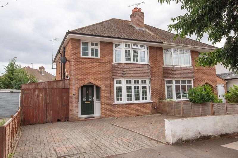 3 bedroom semi-detached house for sale in Rushington, SO40